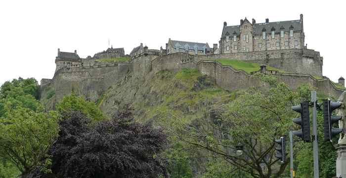 The History of Edinburgh Castle in Scotland - HubPages