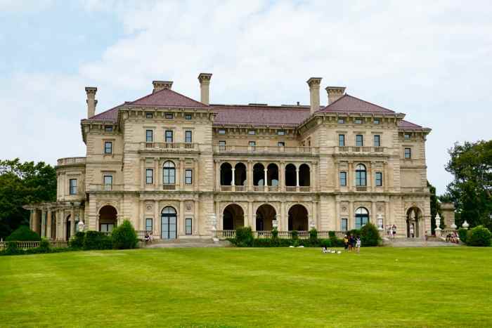 The Breakers Mansion: A Glimpse of Newport’s Gilded Age - HubPages