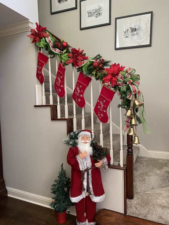 50+ Enchanting Christmas Stairway Decor Ideas - HubPages