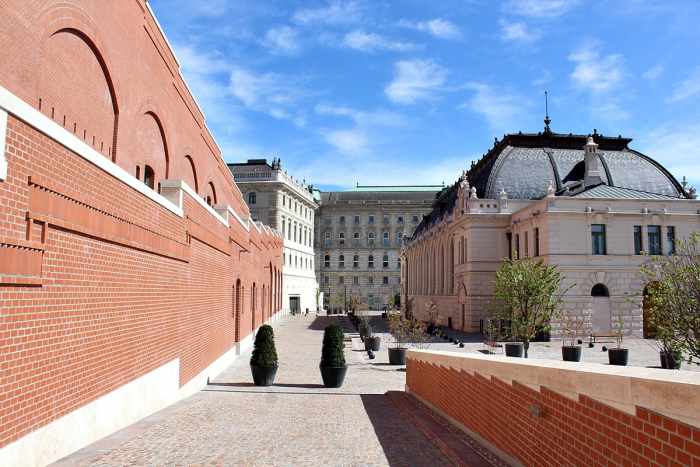 History of Hungary's Buda Castle and Its Rebirth - Owlcation