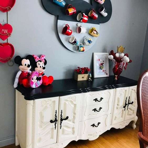 50+ Disney-Inspired Home Decor Ideas for Mickey Mouse Fans - HubPages