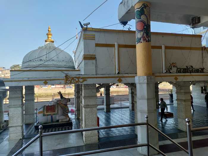 "Ashta Mukha Lingam" or Shiva Linga With 8 Faces in the Pashupatinath ...