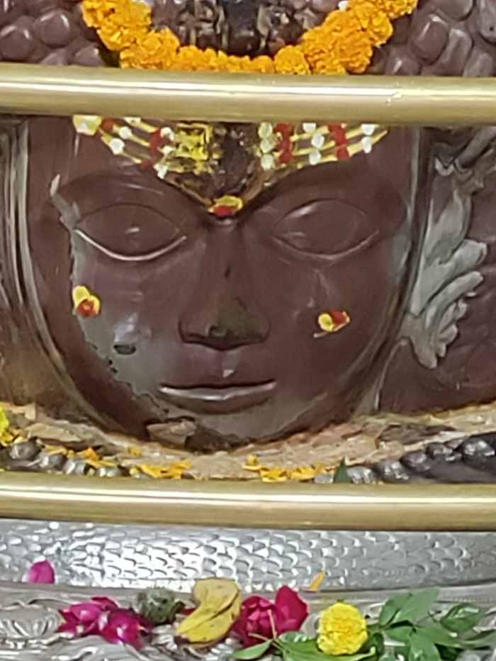 "Ashta Mukha Lingam" or Shiva Linga With 8 Faces in the Pashupatinath ...