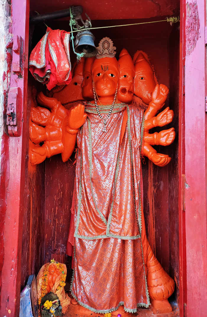 Hanuman Garhi temple, Ayodhya, Uttar Pradesh, India - HubPages