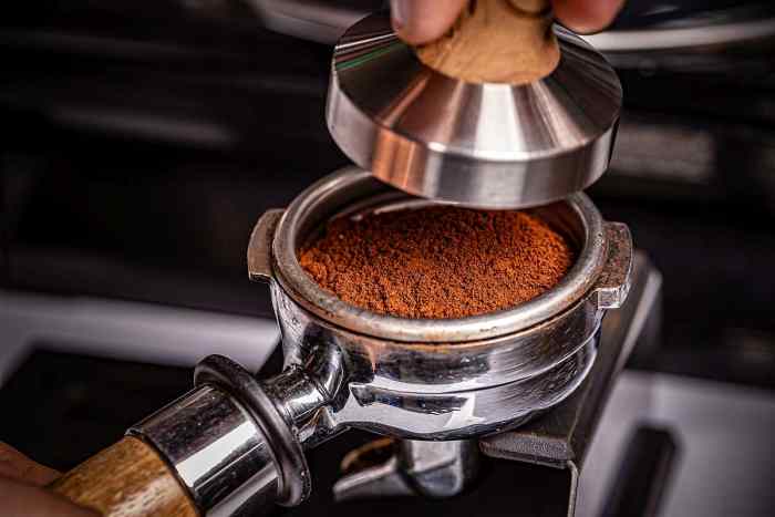 How to Make Real Espresso at Home Using a Pump Espresso Maker - HubPages