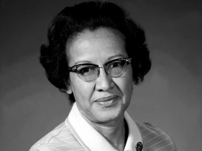 Katherine Johnson: Female Mathematician of Apollo 11 - HubPages