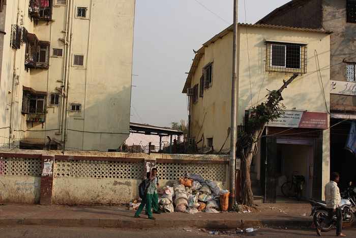 Dharavi, Mumbai: Development, Economy and Life in the Slum - Owlcation