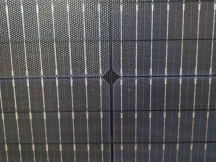 Review of the BLUETTI PV200 200W Solar Panel - HubPages