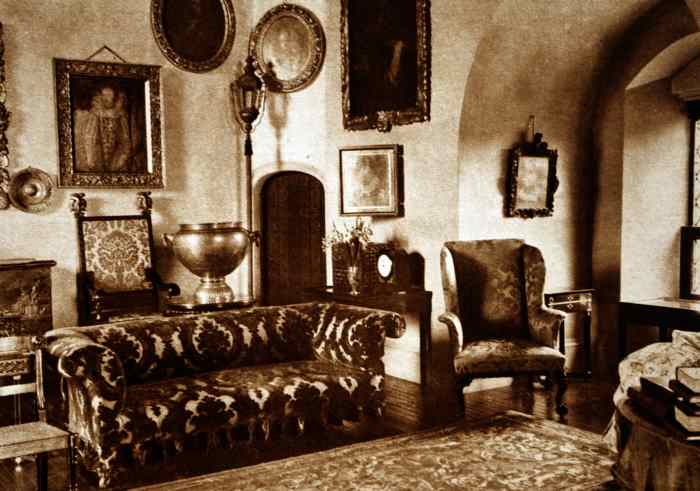 Glamis Castle: The Most Haunted Place in Scotland - HubPages