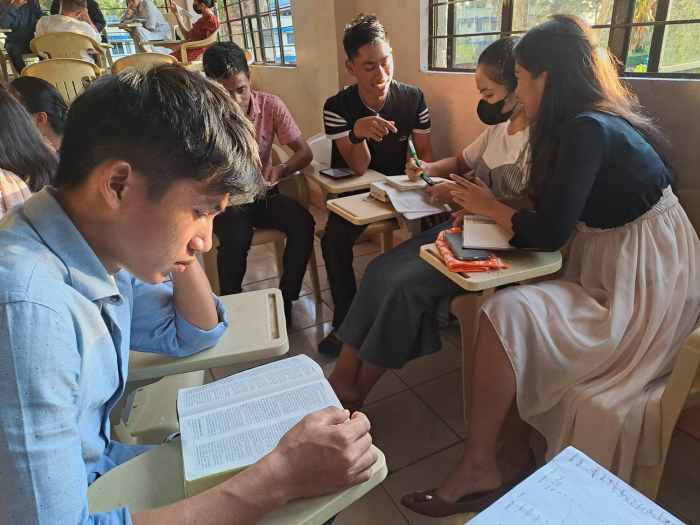 Small Group Bible Study: 7 Benefits - HubPages