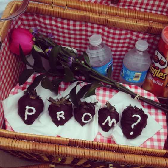 30+ Super Cute Promposal Ideas to Secure That Yes - HubPages