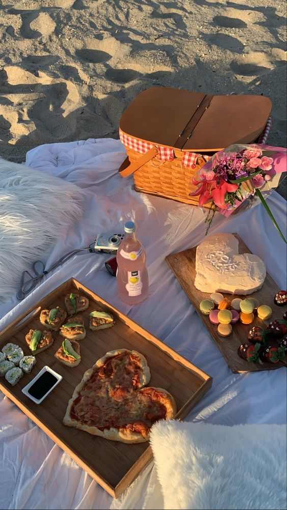 30+ Romantic Date Night Ideas - HubPages
