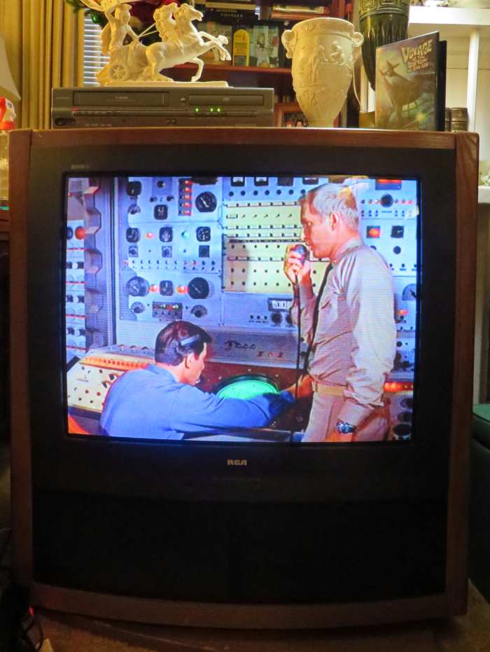 1998 RCA Colortrak Television Model G32643sk, RCA Chassis CTC187CN3 ...