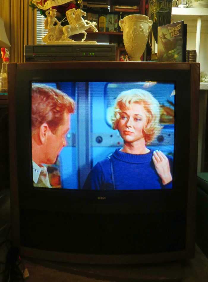 1998 RCA Colortrak Television Model G32643sk, RCA Chassis CTC187CN3 ...