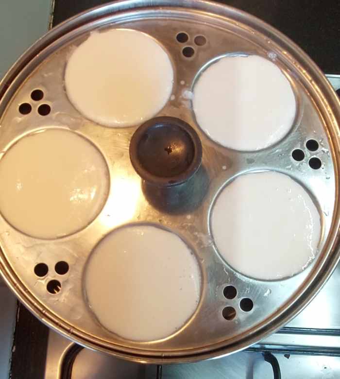 Idli Sambar: A Famous South Indian Breakfast - HubPages