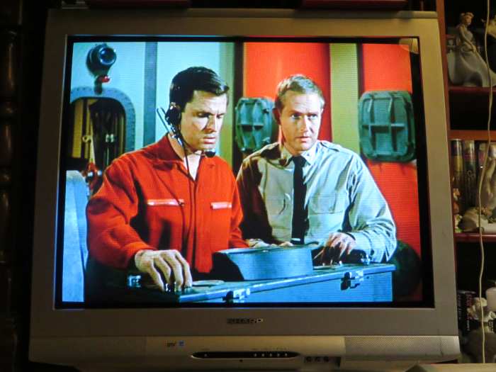 The Remarkable Sharp Color Television Model 32SF560, Made October 2006 ...