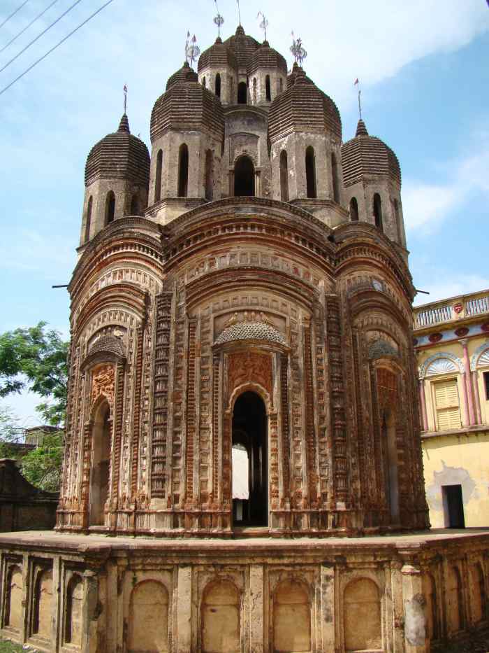 Nandadulaljiu temple of Chandannagar : The largest "Dochala" temple of ...
