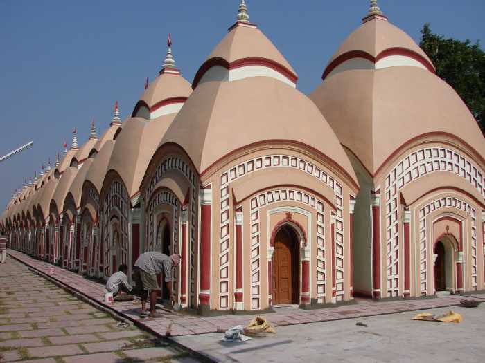 Nandadulaljiu temple of Chandannagar : The largest "Dochala" temple of ...