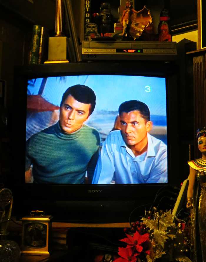 Sony Trinitron Color Television Model KV32S15, Chassis: AA-2, Made ...