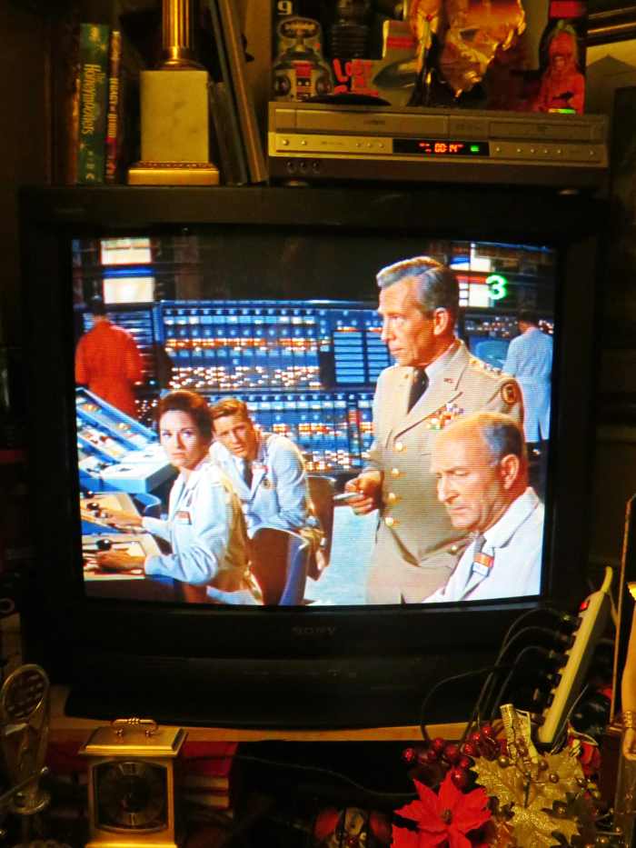 Sony Trinitron Color Television Model KV32S15, Chassis: AA-2, Made ...