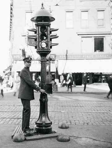 The History of Traffic Lights - HubPages