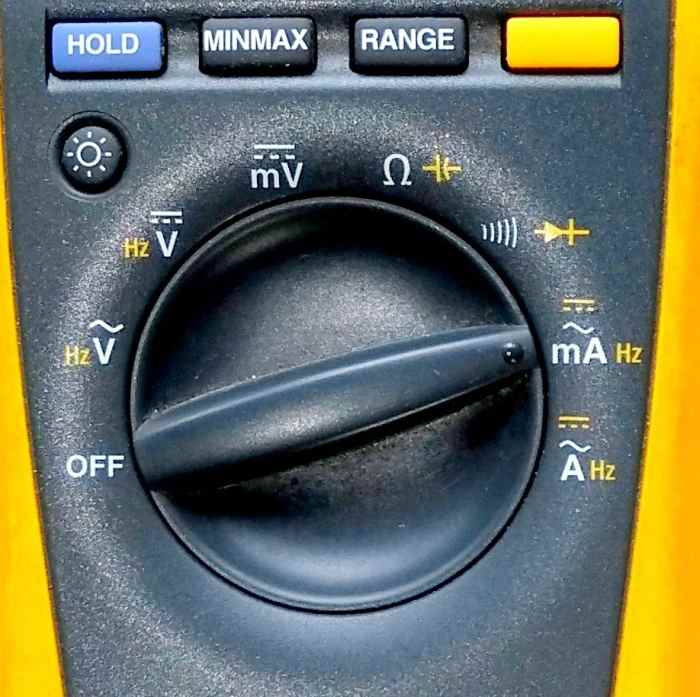 How to Use a Multimeter to Measure Voltage, Current, and Resistance ...