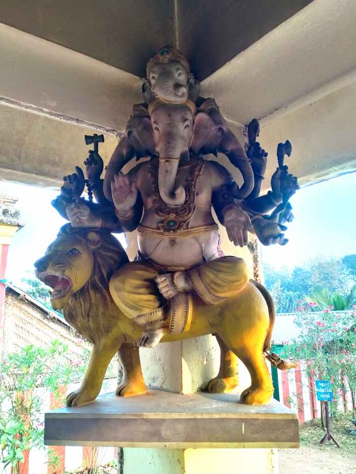 Adi Vinayagar or Naramukha Ganapathi temple of Thilatharpanpuri at Koothanur,Tamilnadu - HubPages