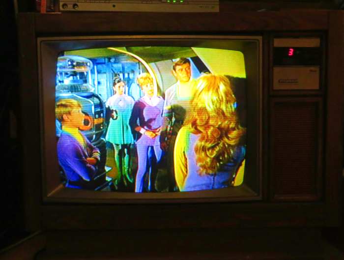 1988 Sylvania Color Television Model RLH910 AK01, Sylvania Chassis ...