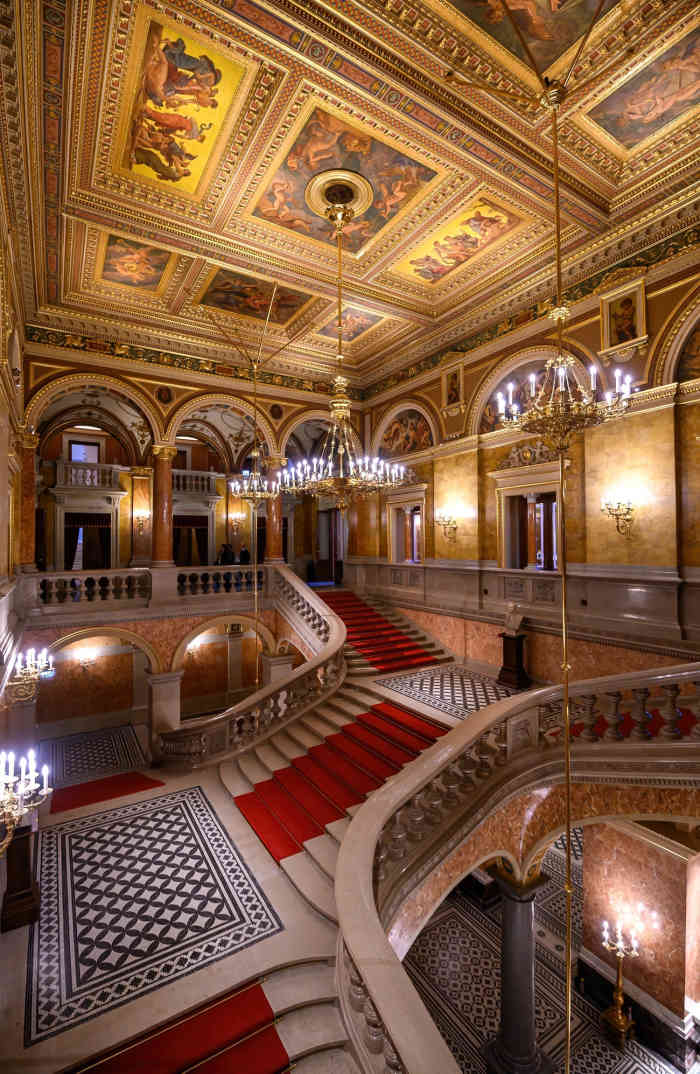 The Stunning Hungarian State Opera House - Owlcation