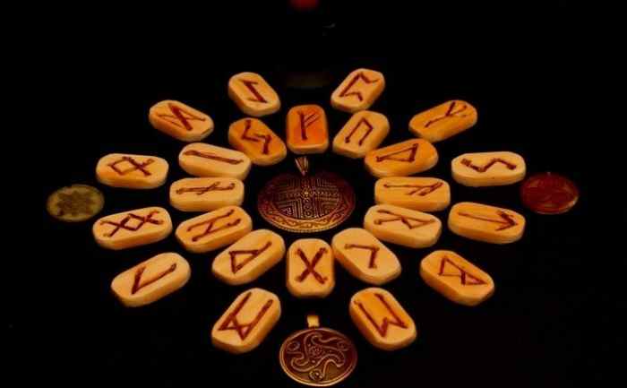 10 Ways to use Runes - HubPages