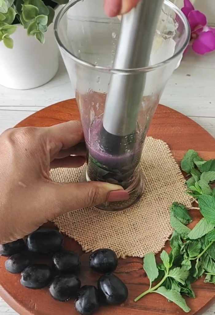 Black Grapes Mojito Recipe: A Refreshing Twist on a Classic Summer ...