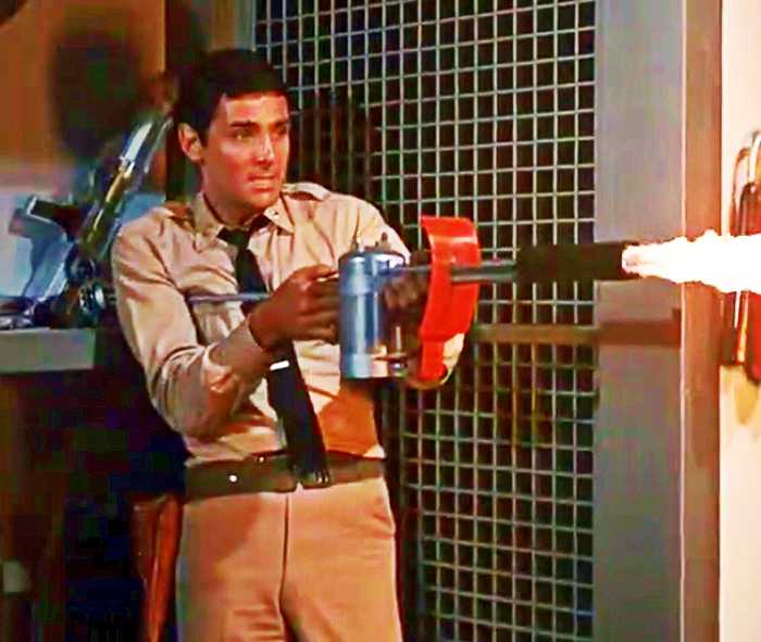 Voyage to the Bottom of the Sea, The Deadly Dolls, Episode aired 1967, Richard Basehart, David ...