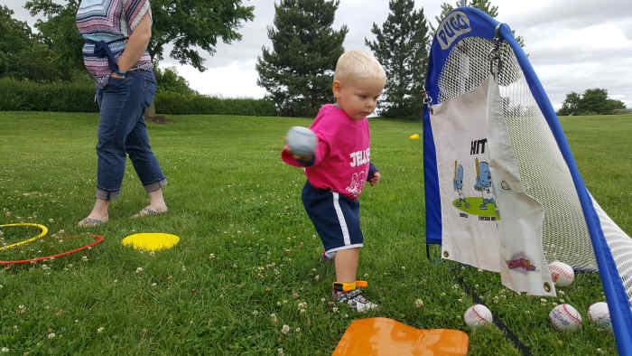 How to Teach Young Children to Throw a Baseball - HubPages