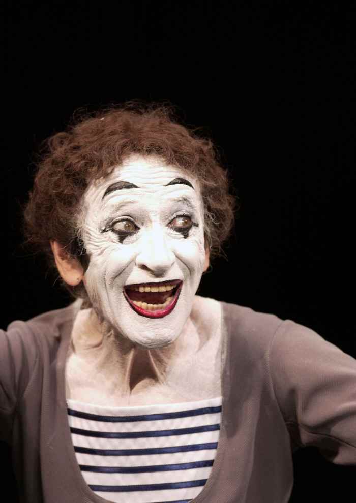 A Heroic Man Learns How to Mime to Help Children Escape - HubPages