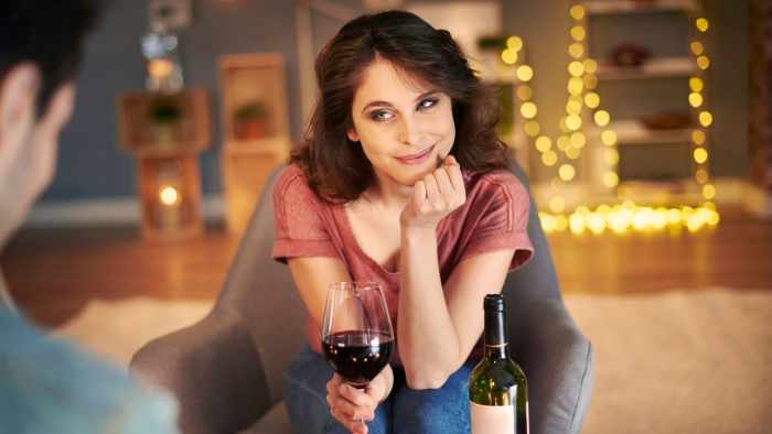 How to Tell if She's Interested in You - HubPages