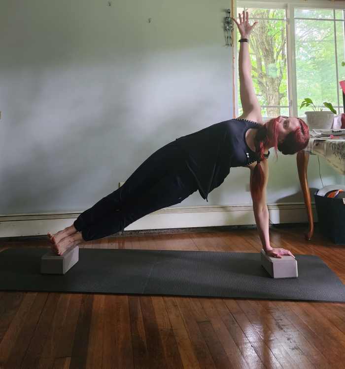 10 Simple Poses You Can Do With Yoga Blocks - HubPages