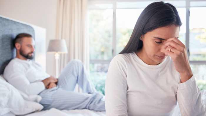 Reasons Why Your Boyfriend Is Distant and How to Deal With It - HubPages