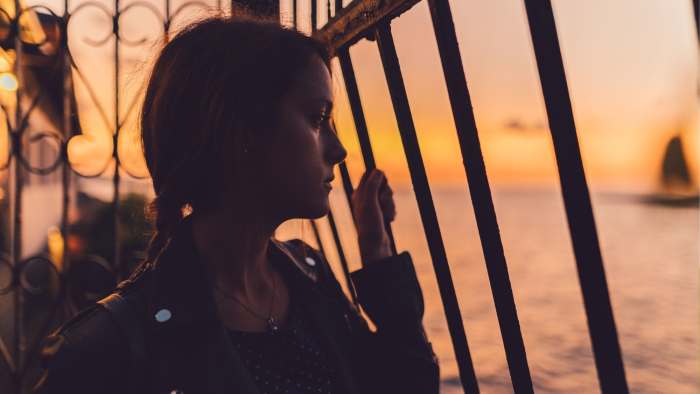 Infatuation Is a Temporary Illusion: How to Escape the Pain - HubPages