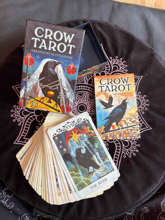 Counterfeit Tarot Decks: How to Identify Fake Tarot Cards - HubPages