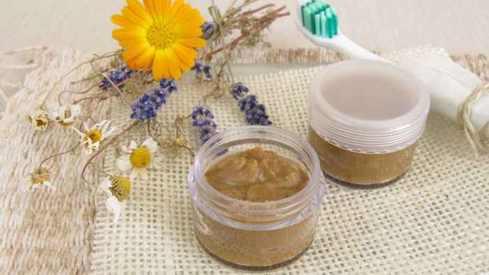 How to Make Your Own Natural Homemade Toothpaste - HubPages