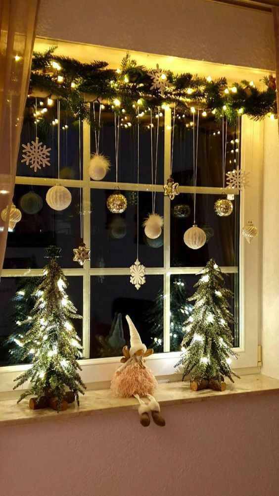 50+ Cozy and Creative Small Apartment Christmas Decor Ideas - HubPages