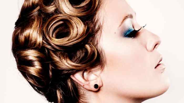How to Do the Pin Curls Hairstyle on Short Hair - HubPages