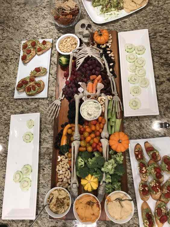 30+ Spooky and Fun Halloween Party Food Ideas to Bewitch Your Guests ...