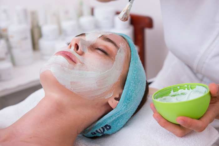 Are Facials Worth It? 10 Benefits & Drawbacks - HubPages