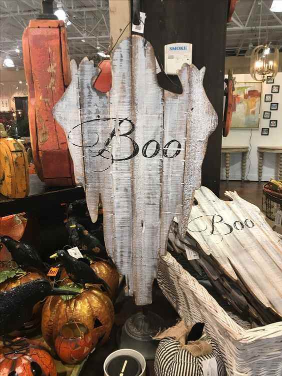 50+ Great Ideas for DIY Halloween Wood Crafts - HubPages