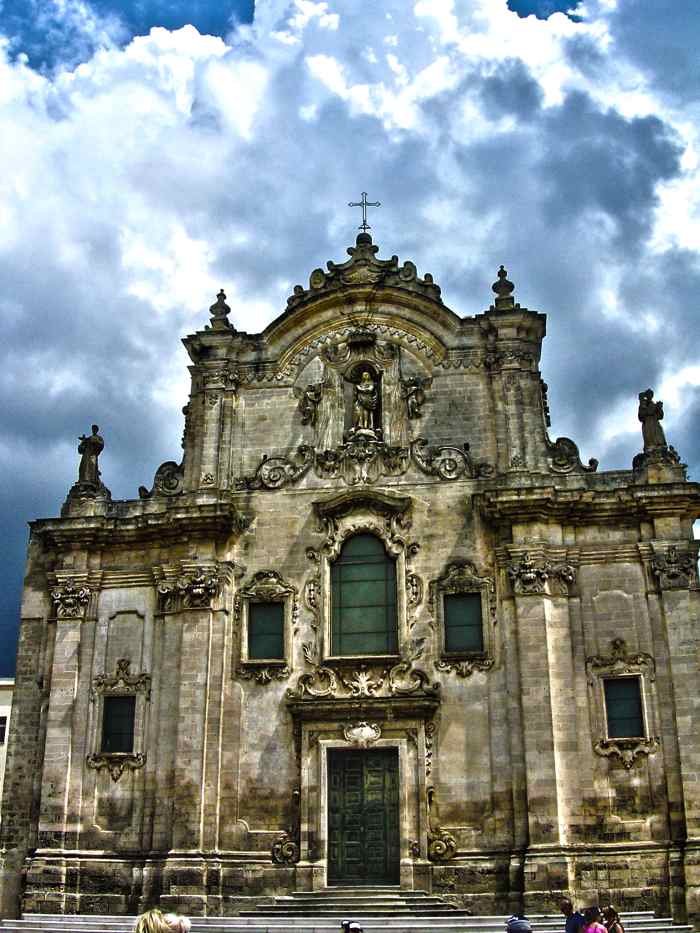 Alberobello Italy - Places To Visit For Day Trips - HubPages