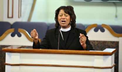 Appropriate Dress for Women in the Pulpit - HubPages
