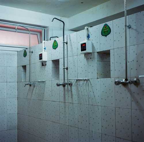 How to Shower in a Public Shower Without Fear or Embarrassment - HubPages