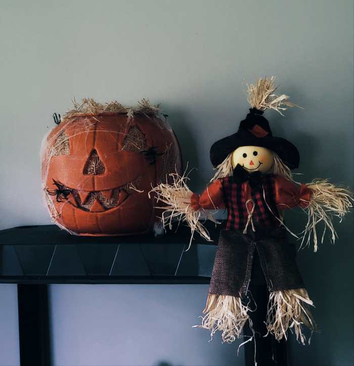 Spooky DIY Scarecrow Jack-O-Lantern Craft - HubPages