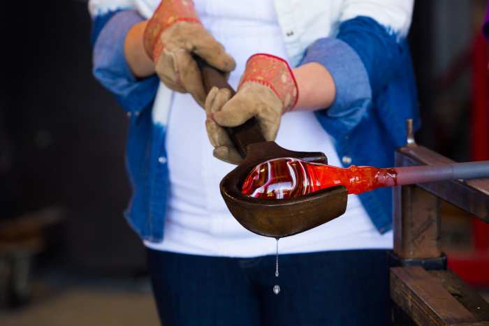 A History of Glassmaking and Blowing Throughout the Ages - HubPages